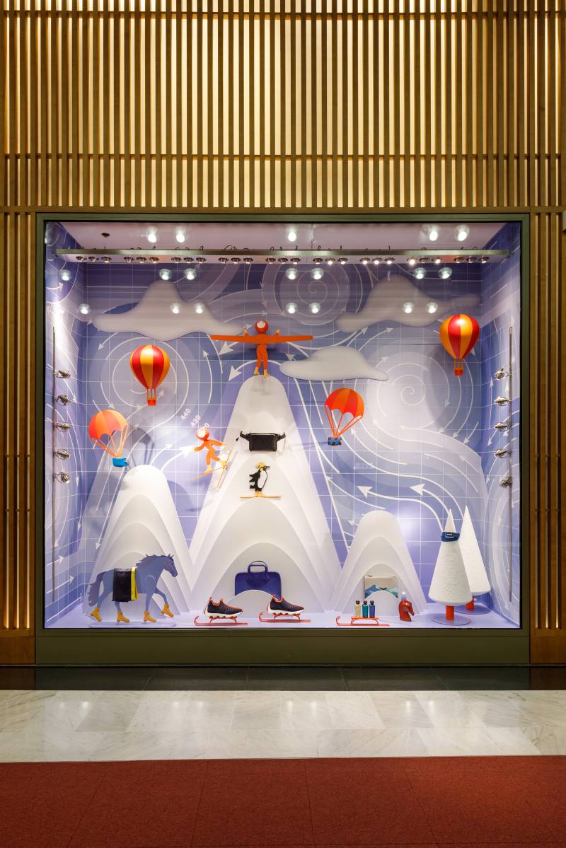 Hermès window display
